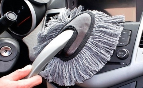 $12 for a 2-Pack of Windshield & Car Dusters (a $32.99 Value)| WagJag