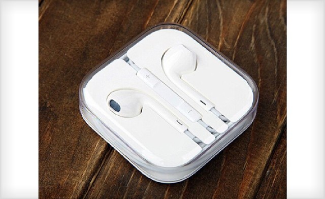 Up to 56% off Genuine Apple Earpods | WagJag