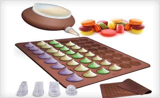 $24 for a Macaron Baking Kit (a $40 Value) | WagJag
